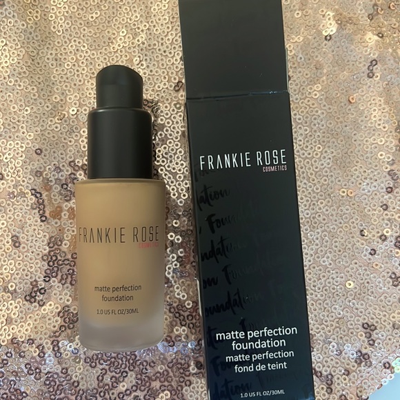 Frankie Rose | Makeup | Frankie Rose Matte Foundation Olive Shade ...